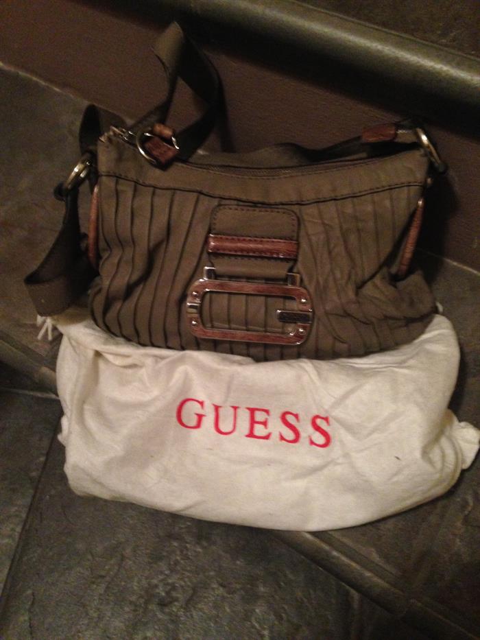 BORSA GUESS