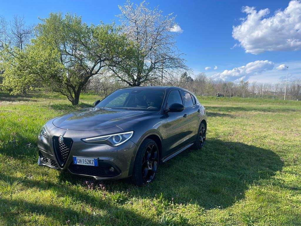 Alfa Romeo StelvioStelvio 2.2 Veloce MY Q4 210cv auto tetto Apribile