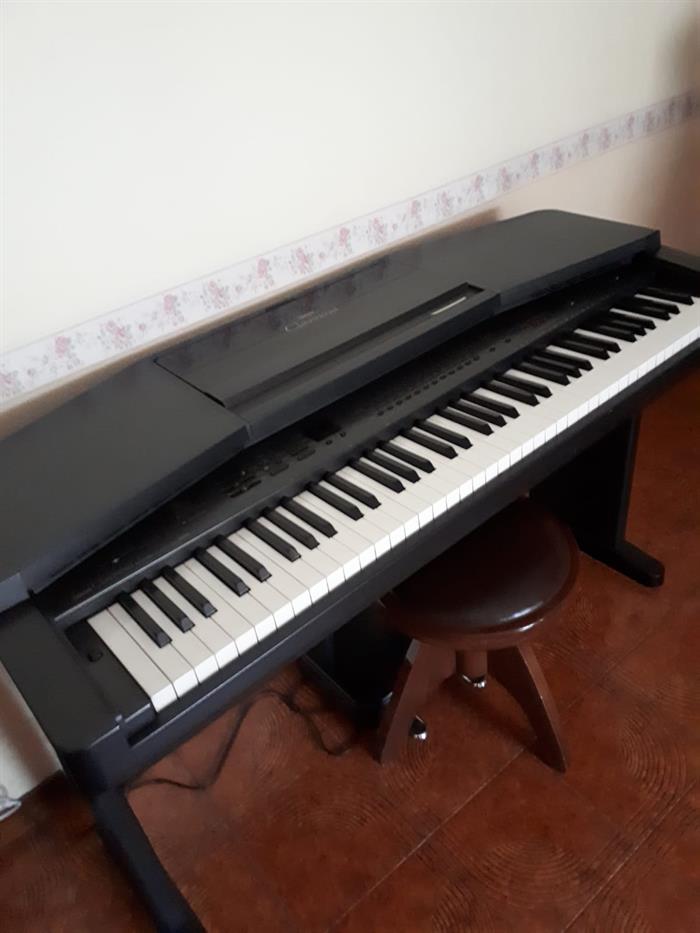 PIANOFORTE YAMAHA CLAVINOCA CVP 20 ELETTRONICO