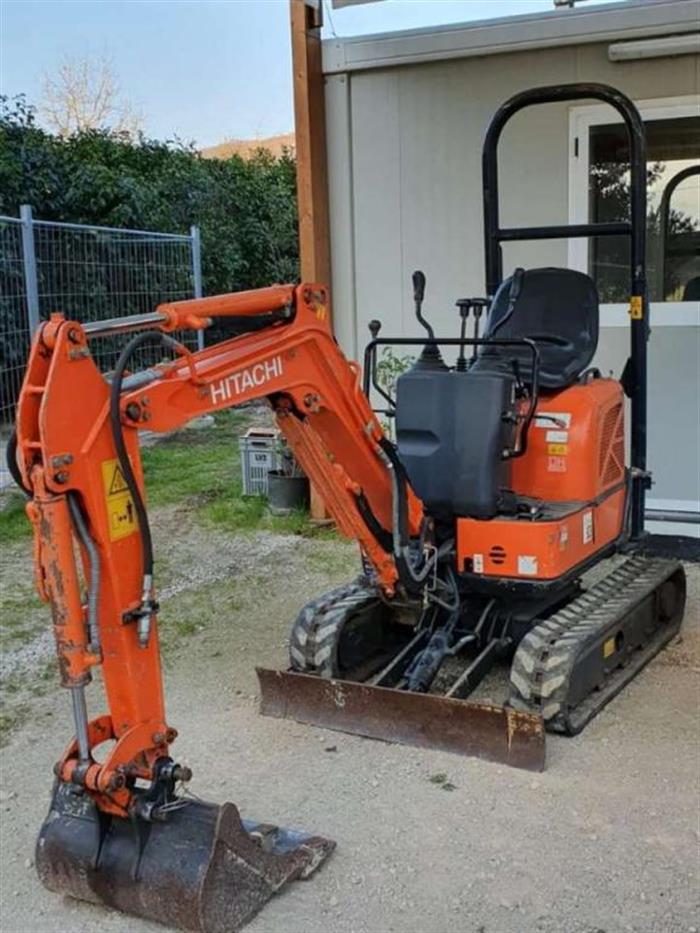 MINIESCAVATORE HITACHI ZX10U-2