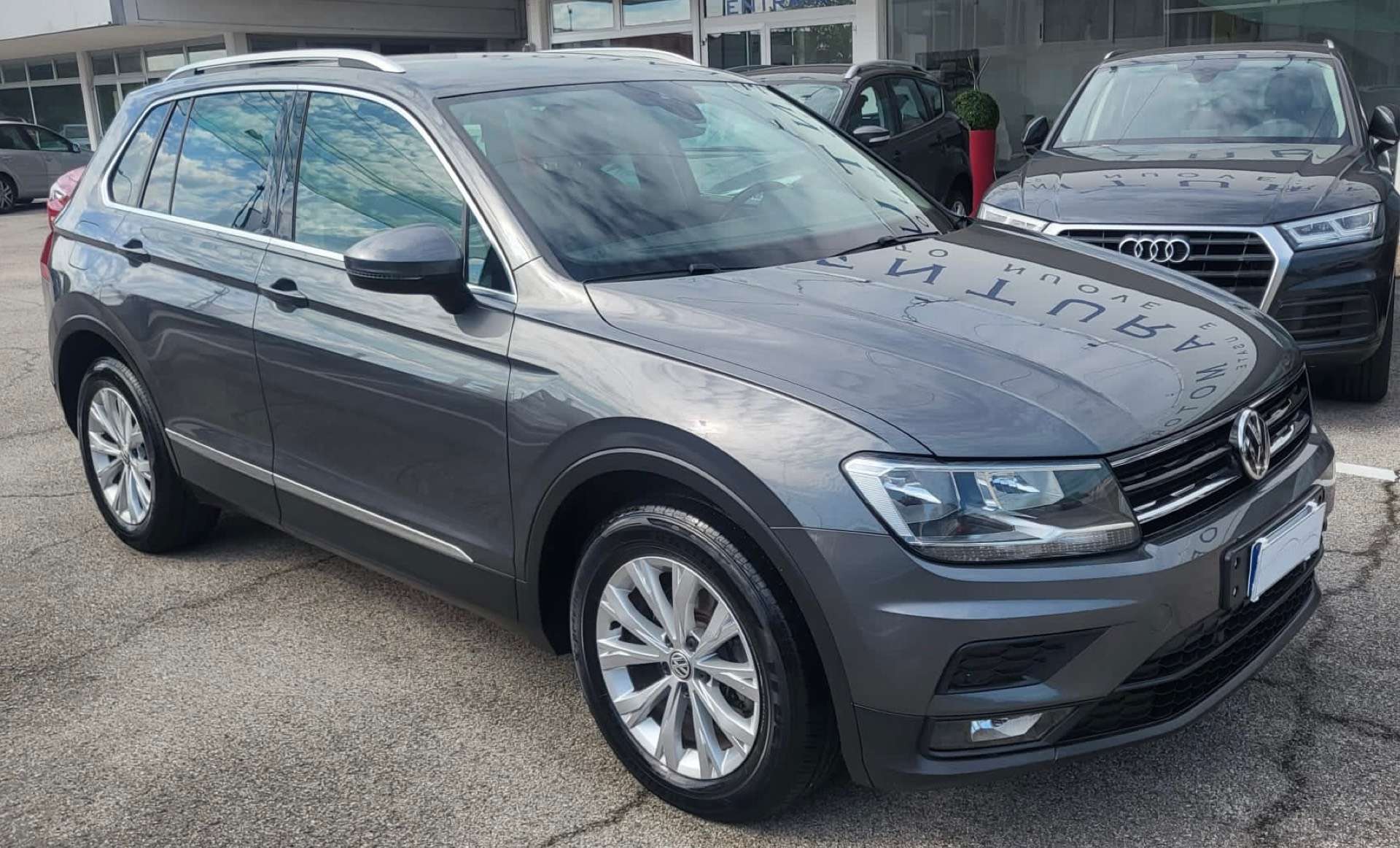 Volkswagen Tiguan2.0 tdi Business 150cv dsg “PDC-NAVI-CRUISE”