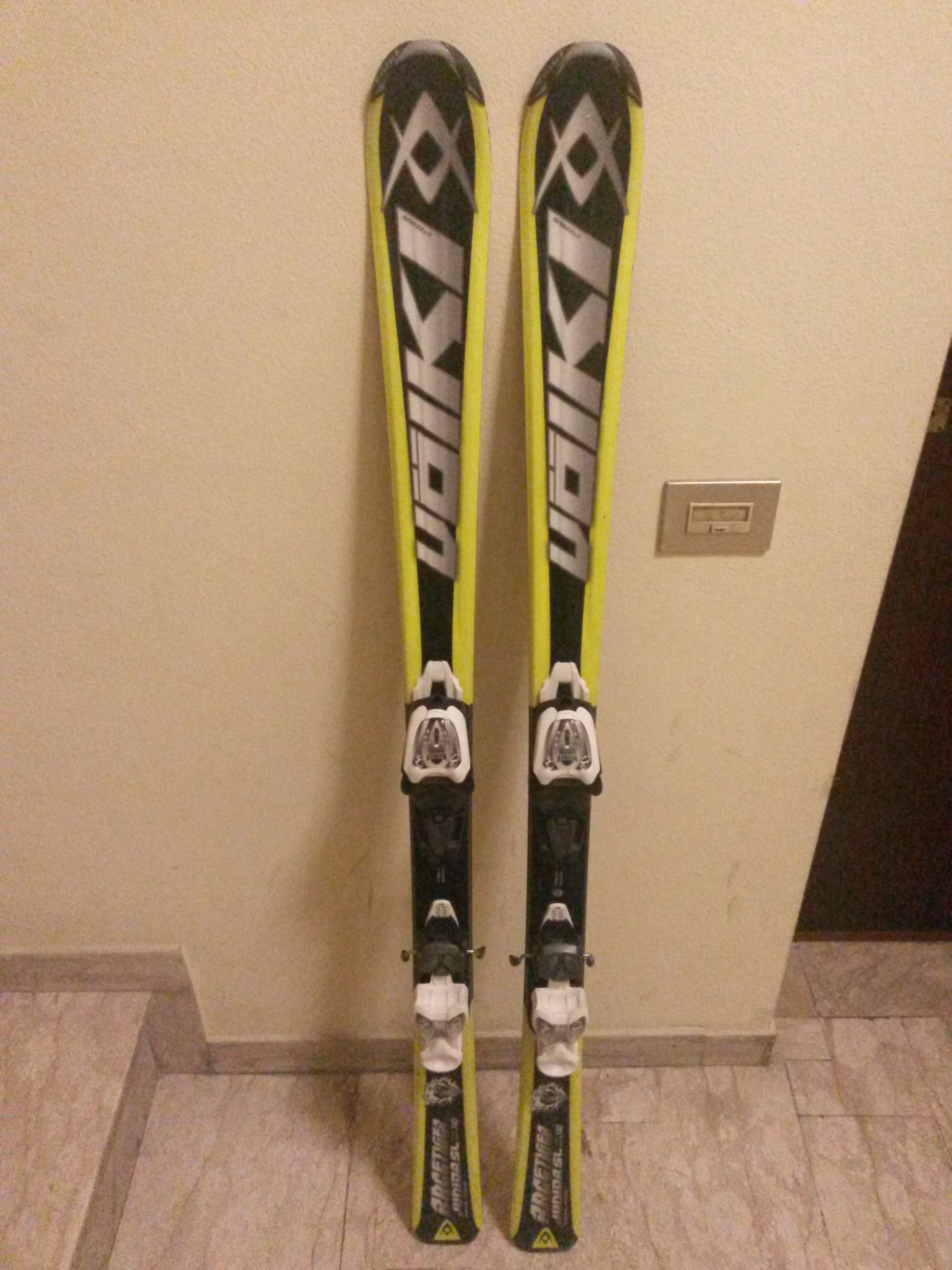 VOLKL RACETIGER JUNIOR 140 ATTACCHI 3 MOTION 7.0