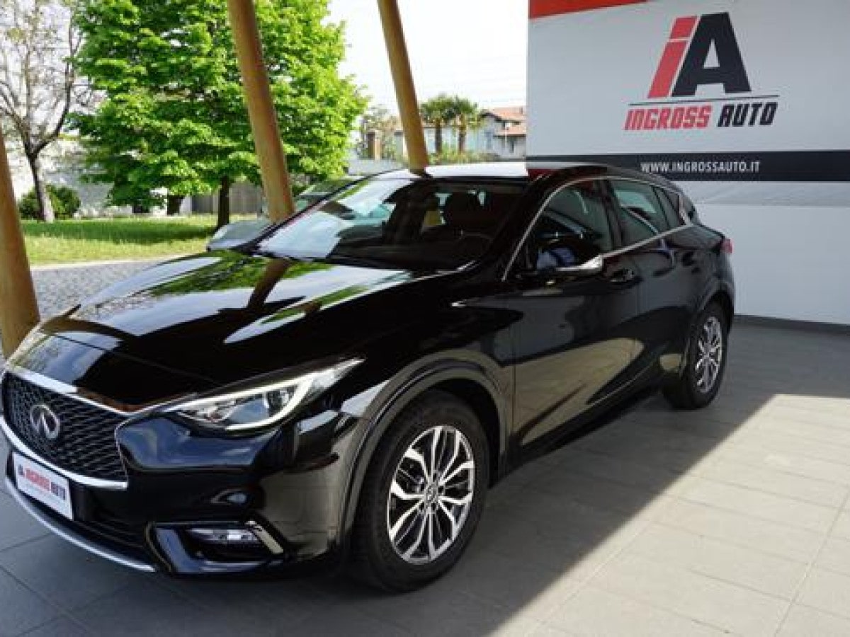 INFINITI Q30 1.5 diesel DCT Business Executive