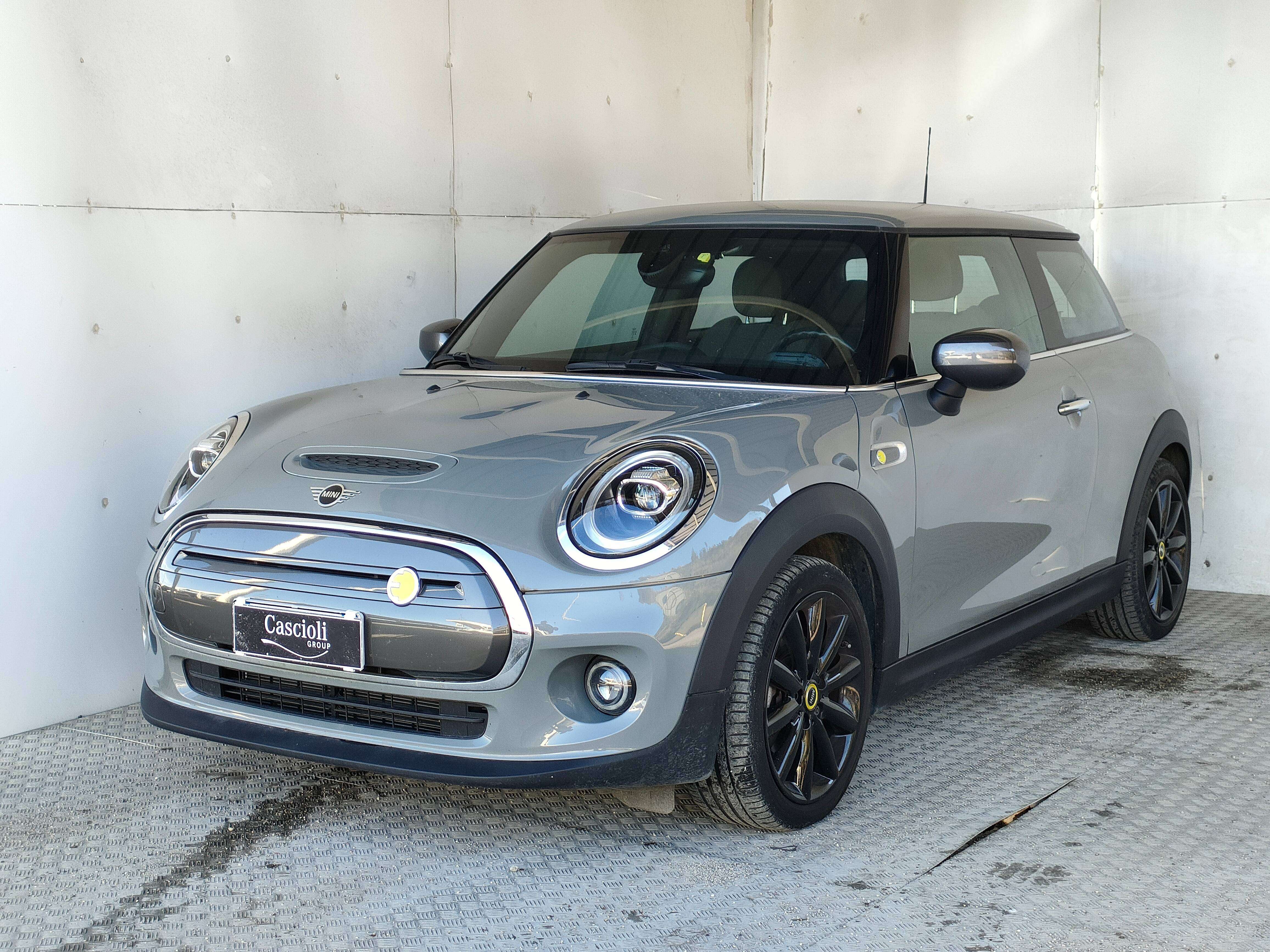 MINI Cooper SECooper SE M auto